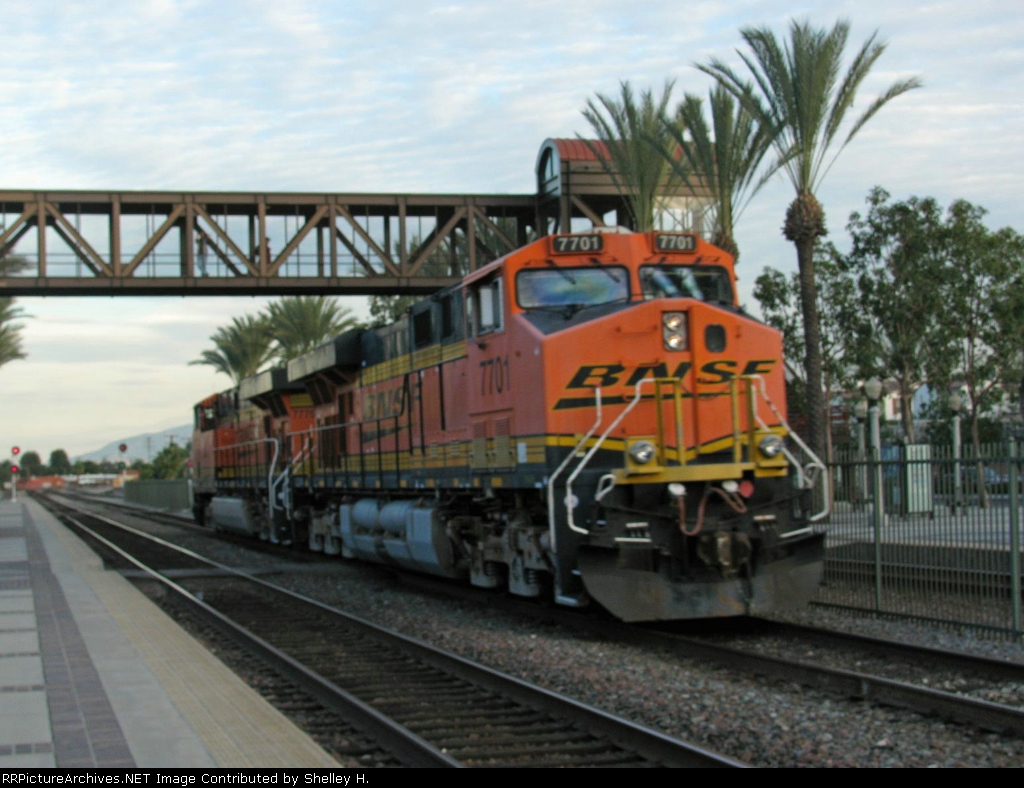 2 BNSF engines running light